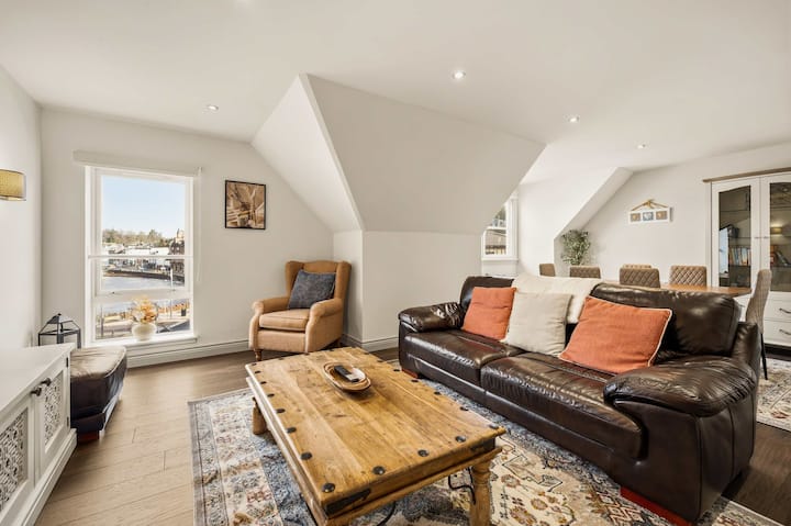 Stunning Sea Views - 3bd & Free Parking - Oban