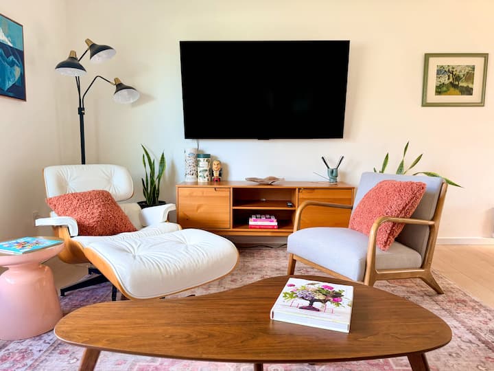 Extended Stay Gem In Columbia - Walk To Parks - Bellingham, WA