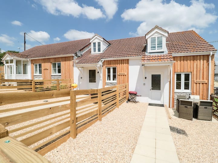 Emminster - Dorchester