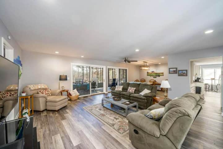 3br Serene Retreat Home With Jetted Tub & Porch - Hot Springs Village, AR