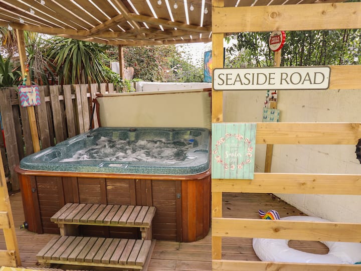 The Yellow House - Withernsea