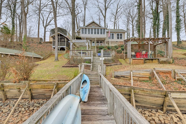 Lexington Lakefront Luxury! Home W/ Private Dock - Lexington, NC