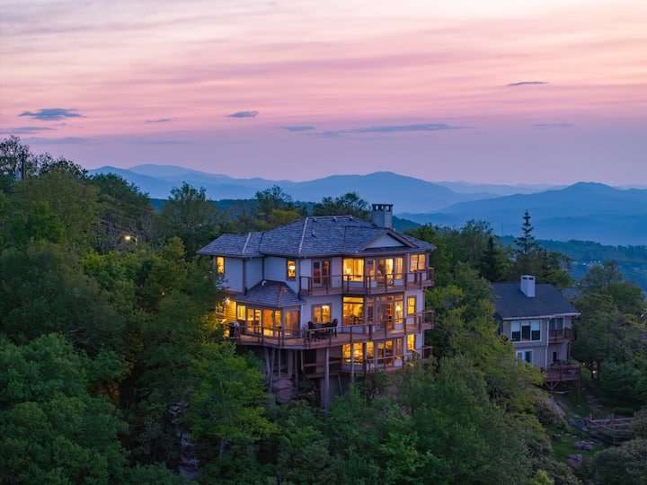 3br Home W/180° Views, Hot Tub, Game Room & Sauna - Beech Mountain, NC