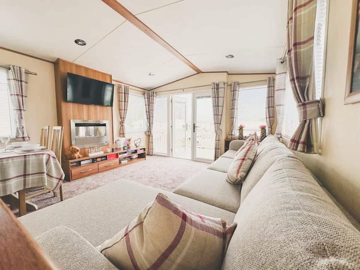 Seton Sands Luxe Family Caravan - Wi-fi - Sleeps 7 - Haddington