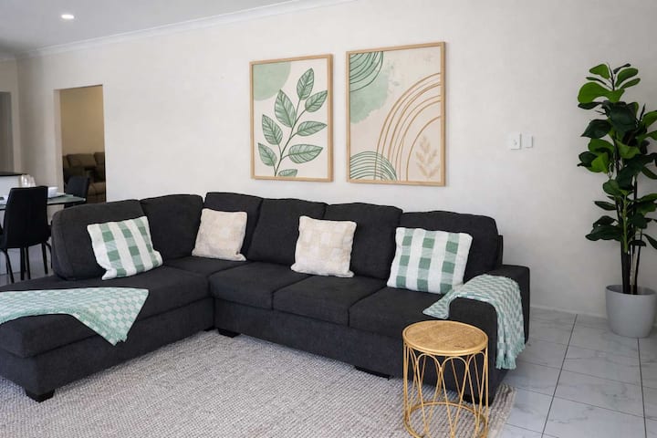 Spacious Restful Home Baldivis | Ideal Long Stays - Perth