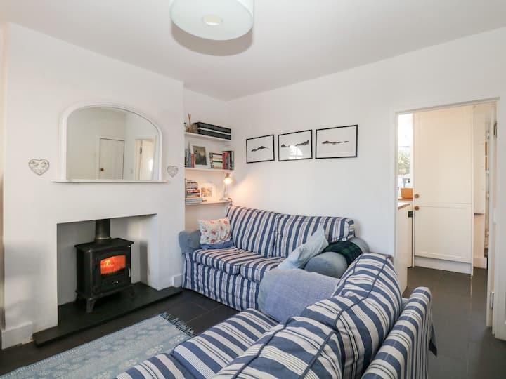 Burnside Cottage - Grange-over-Sands