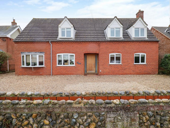 Cliff Cottage - Mundesley