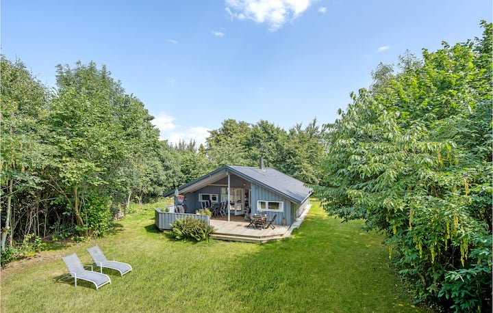Gorgeous Home In Dronningmølle - Gilleleje