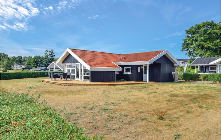 Amazing Home In Bjert With Wifi - Kolding