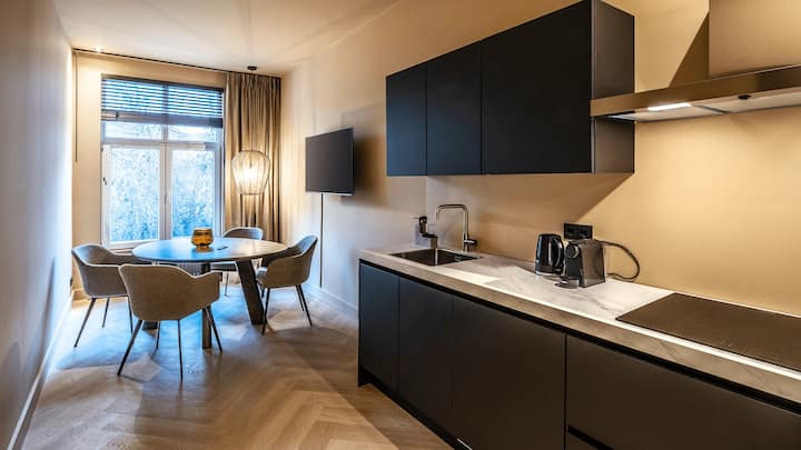 Appartement 1 Chambre Adapté Aux Affaires Centre-v - Breda