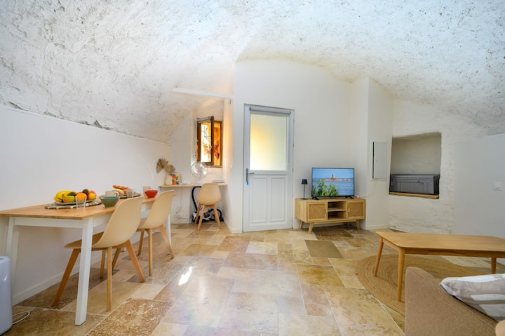 Lx233 Studio Voûté Cœur Du Village - Charme Absolu - Villeneuve-Loubet