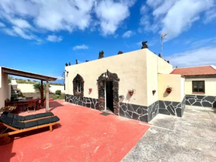 Preciosa Casa Rural Con Vistas Panorámicas - El Hierro