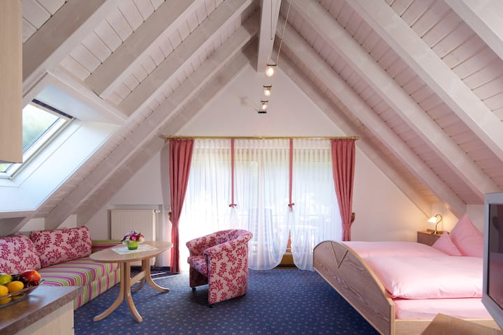 Ferienwohnung Im Dachgeschoss Mit Balkon Nord - Freudenstadt