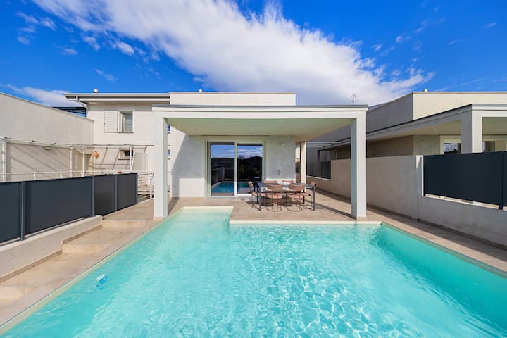 Luxury Villa Prestige By Whale Homes - Peschiera del Garda