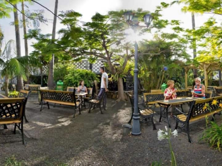 Elegante Apartamento Con Piscina Y Jardín - Los Llanos de Aridane