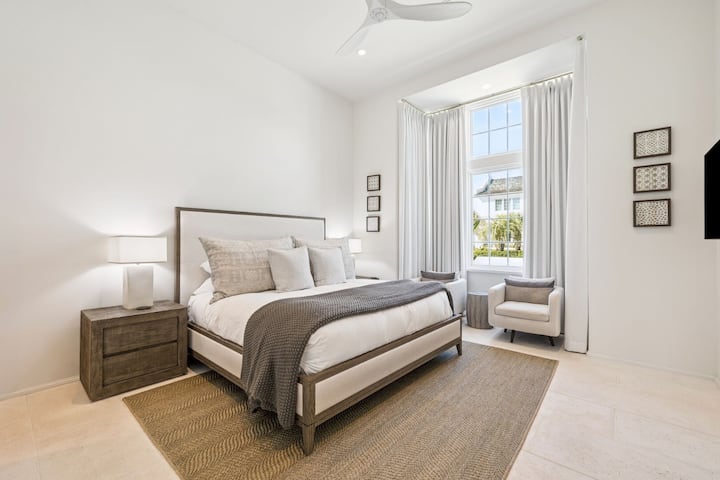 Elegant Villa  Just Minutes From Rosemary Beach - Alys Beach, FL