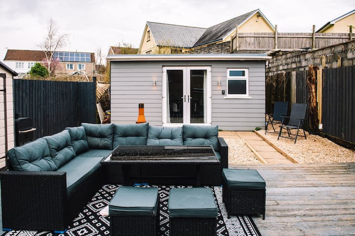 Studio Hideaway – Perfect For Extended Work Stays - Swansea
