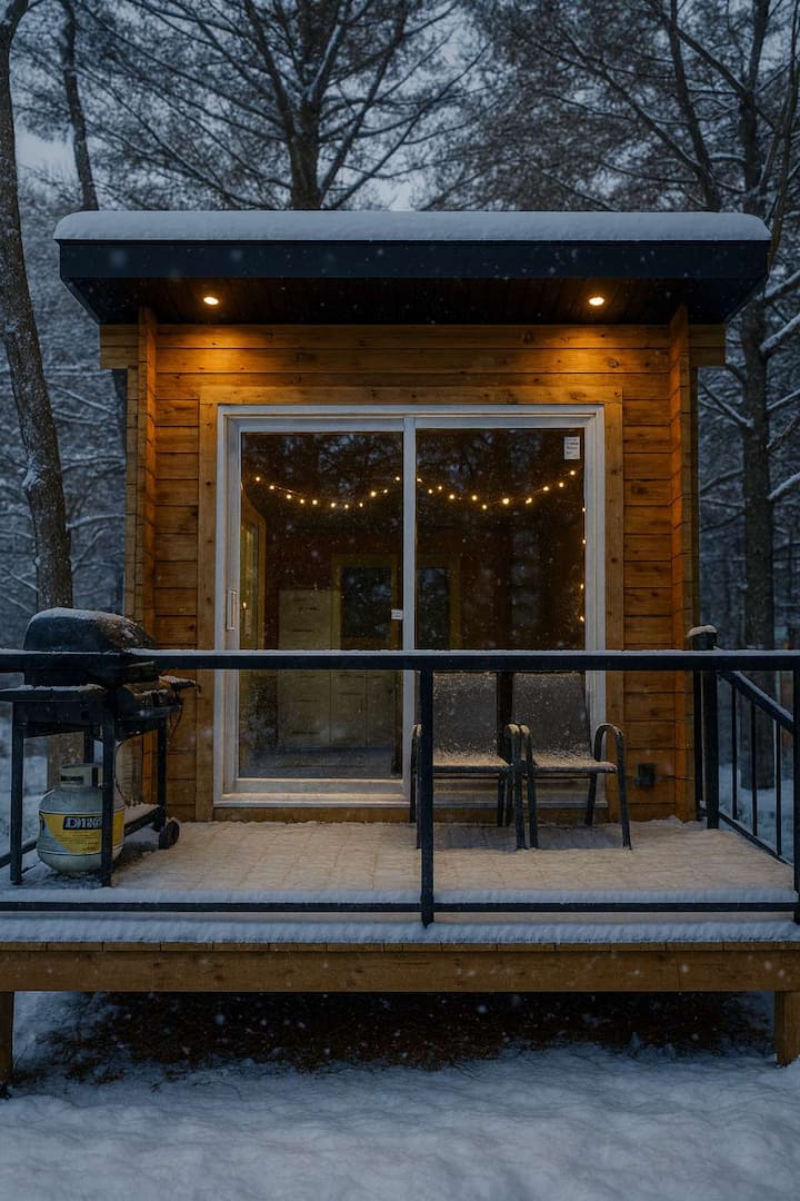 Unique 1-bedroom Eco Log Cabin In Parry Sound #102 - Parry Sound