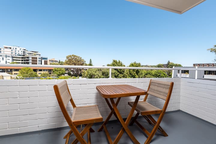 Stirling Breeze - Fremantle