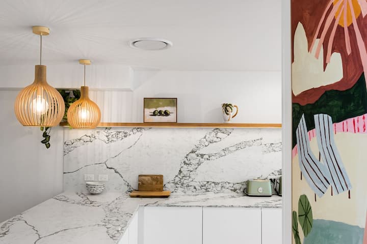 East Coast Escapes | James Cook 2 - Byron Bay