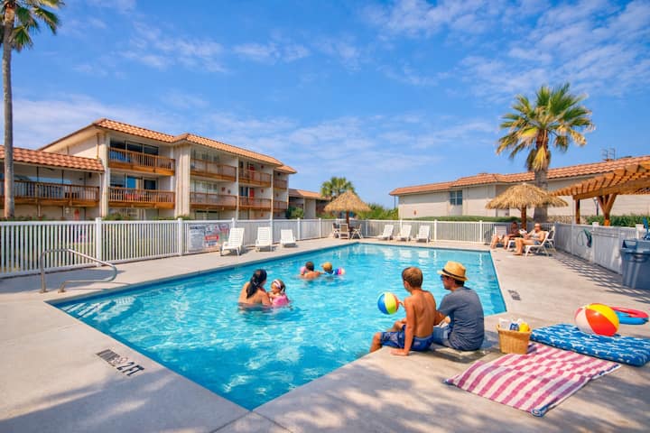 Near Beach~pool~bbq~fresh~balcony~beach Access - Port Aransas, TX