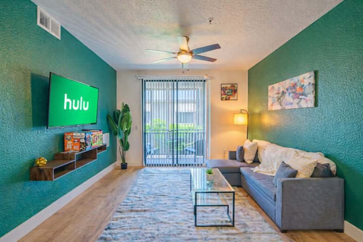 Westgate Stay W/ Pool, Gym & Hot Tub - Litchfield Park, AZ