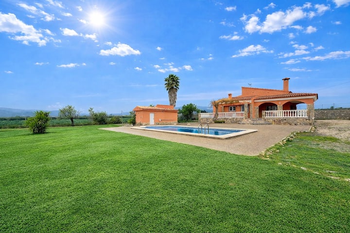 Villa Con Piscina Privada Y 2.000m² De Jardín - Alcossebre
