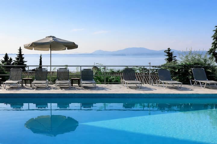 Hotel Barbati - Sea & Mountain View Escape - Greece