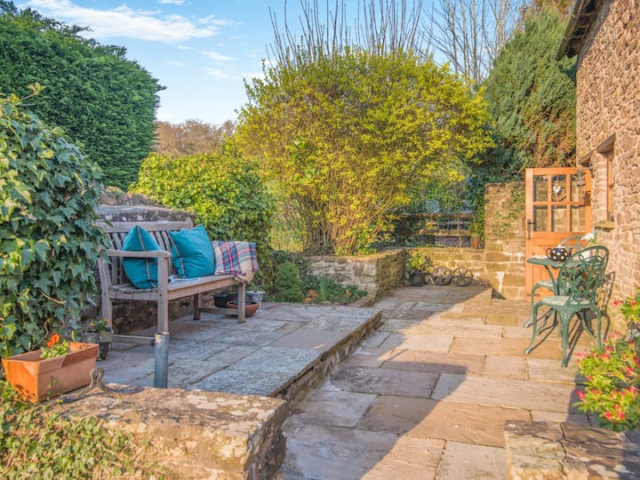 1 Bed In Usk (79936) - Usk