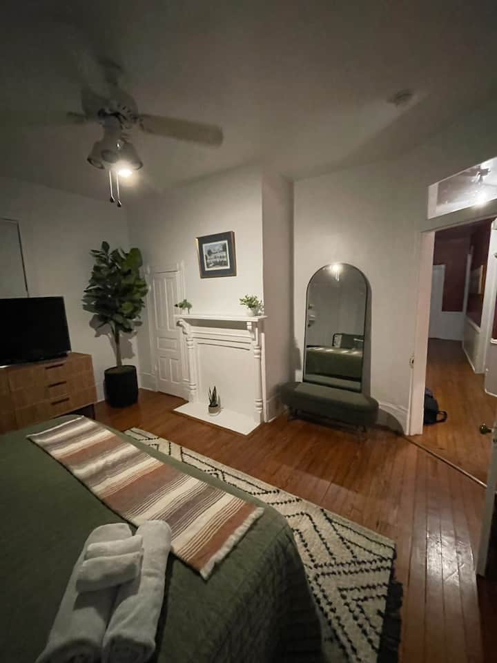 Front Street Historic Loft | Close To All Downtown - Wilmington, NC