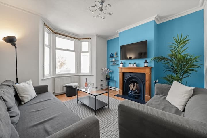 4br House | Sleeps 9 | Parking & Garden | Kingston - Twickenham