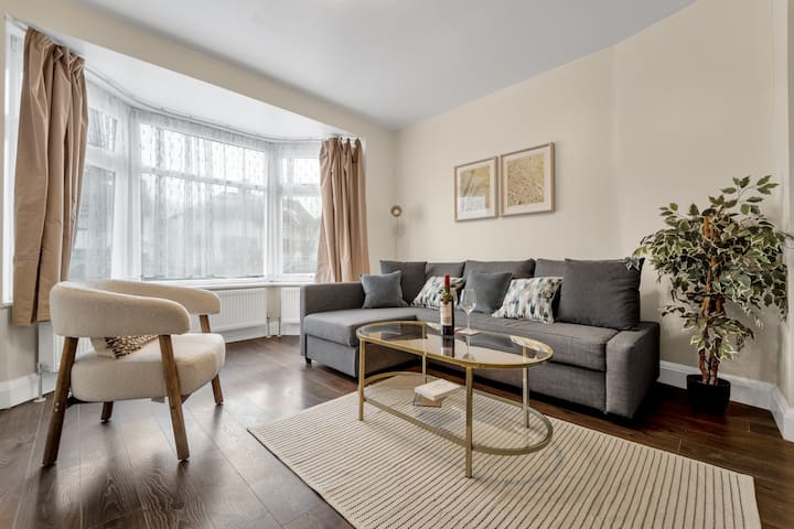 Large-maison-sdb Privée Avec Douche-vue Sur Jardin - London, UK