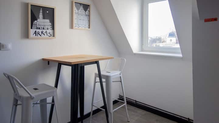 Cocon D'hugo • 2 Pièces Calme • Arras Hypercentre - Arras