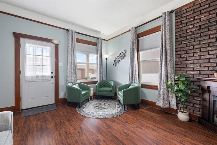 *New* Dog Friendly 3br In The Heart Of Anaconda - Anaconda, MT