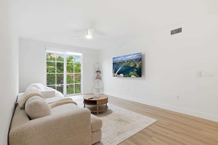 Cityplace Oasis - 2br Downtown W/ Shared Pool - West Palm Beach, FL