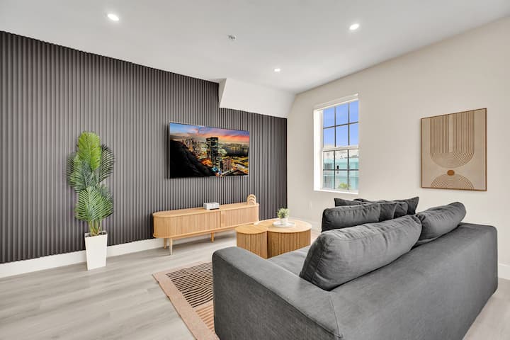 Modern Sobe 2br/2ba Penthouse Near Ocean Drive 401 - Miami Beach, FL