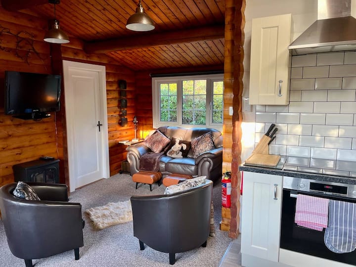 Log Cabin Llety Clyd - Gwynedd