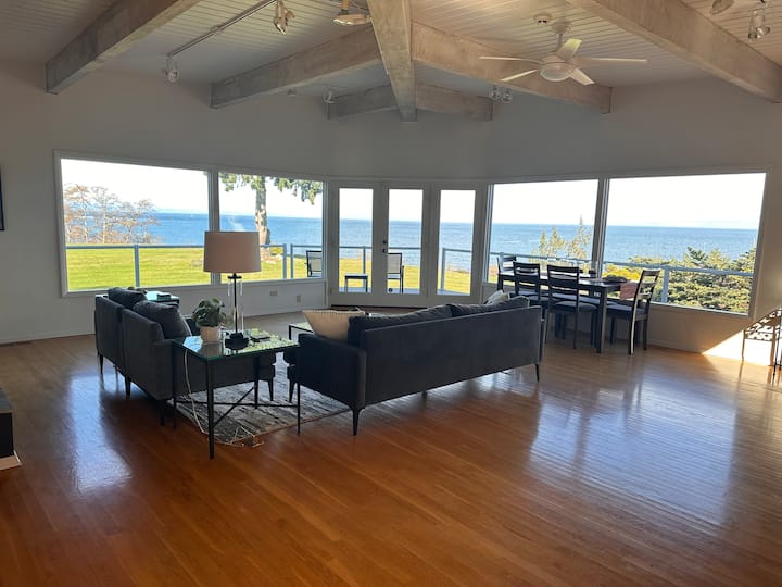 3 Bedroom Home With Stunning Views - Port Angeles, Washington