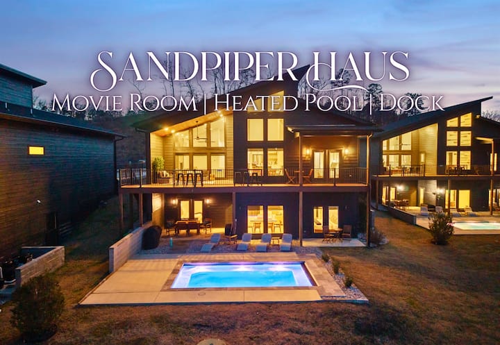 Private Pool, Dock, Movie Room On Lake Hamilton - Lake Hamilton, AR