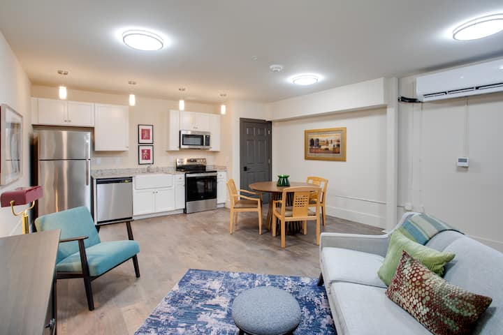 Stay In The Heart Of Florence! Walkable Studio - Darlington, SC