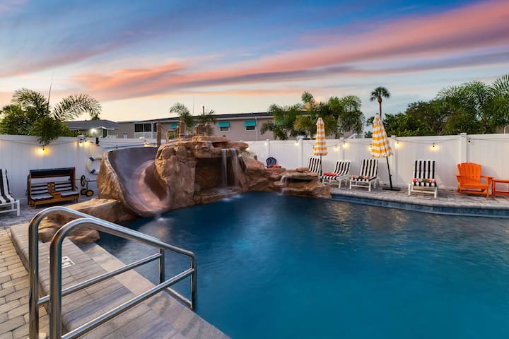 Sleeps 6 - Heated Pool & Games - 6 Min To Img - Longboat Key, FL