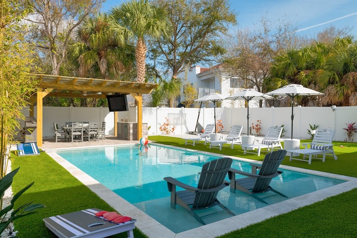 Coastal Luxury | Heated Pool | Putting Green - Jacksonville Beach, FL