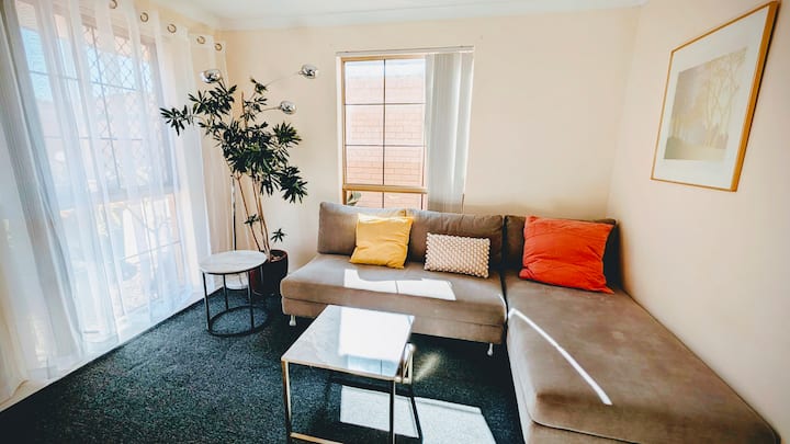 Spacious, Self-contained 1 Brm Villa - Scarb Beach - Perth