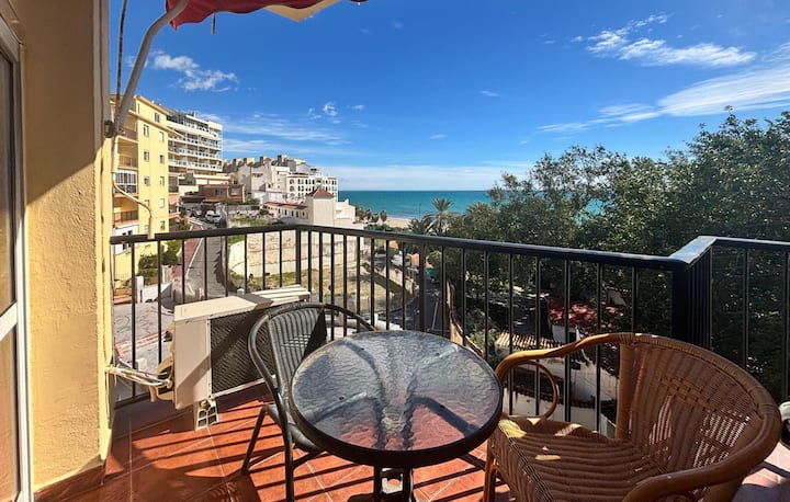 2 Bedroom Nice Apartment In Fuengirola - Fuengirola