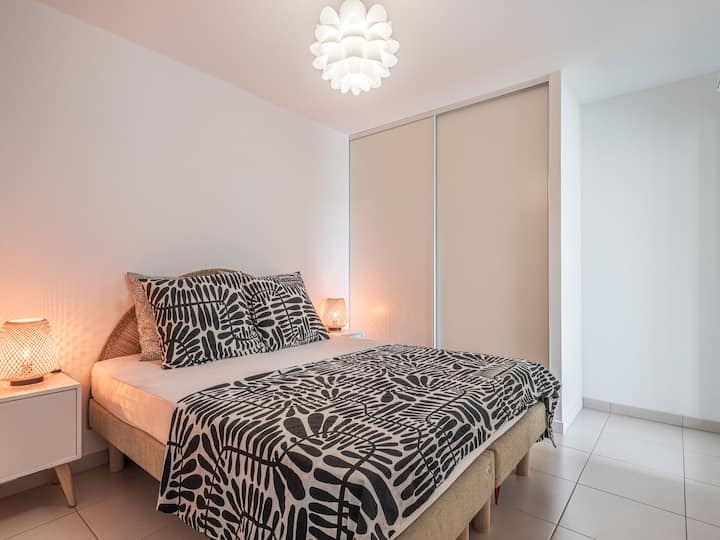 Nouvelles Terres E4 By Interhome - La Londe-les-Maures