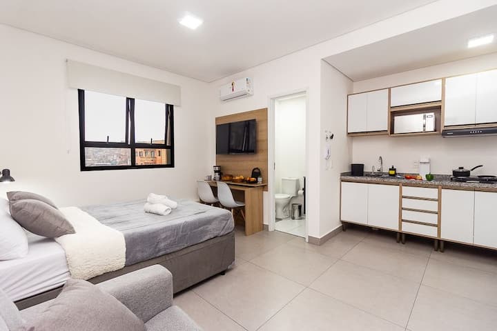 Apê No Centro Sbc | Ar, Piscina, Academia E Vaga - Santo André