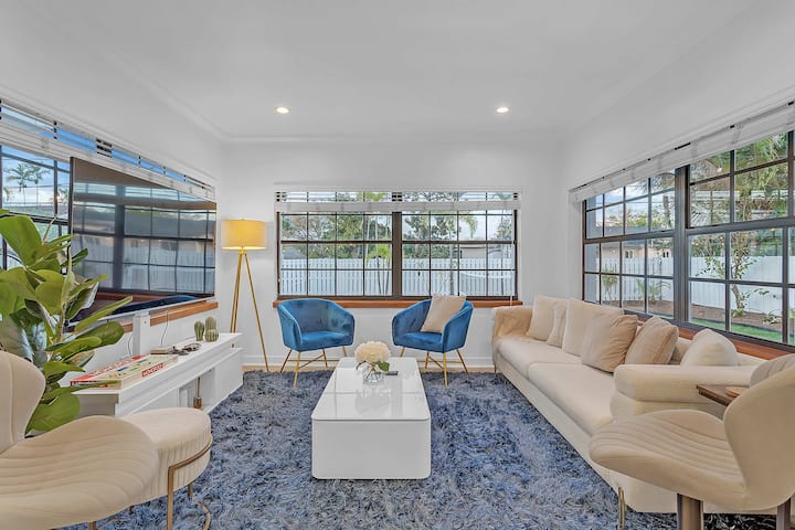 New Listing - Modern Family Stay Near Mia - Doral, FL