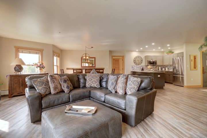 Newly Remodeled, Open Layout, With Incredible View - Copper Mountain, CO
