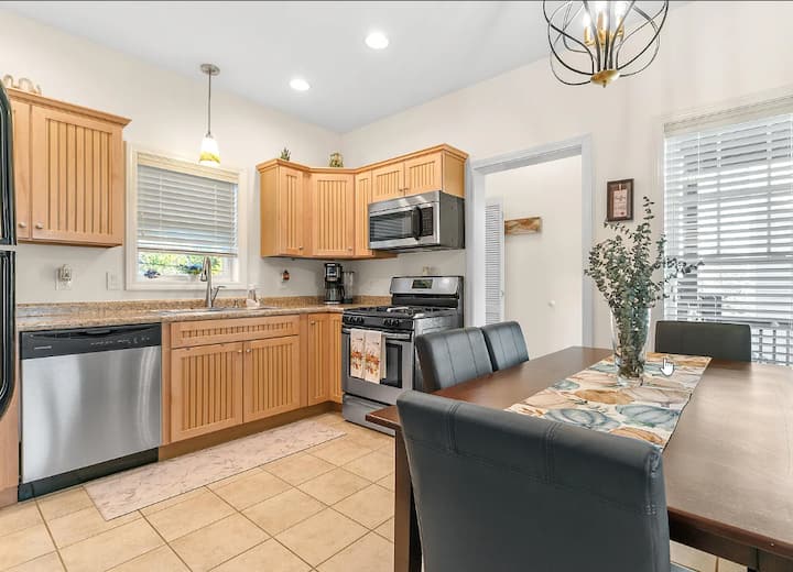 Barefoot Cottage - Wells, ME