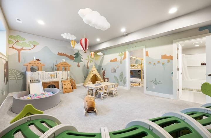 Modern Kirkland 4br Family Oasis, Kids Paradise - Kirkland, WA